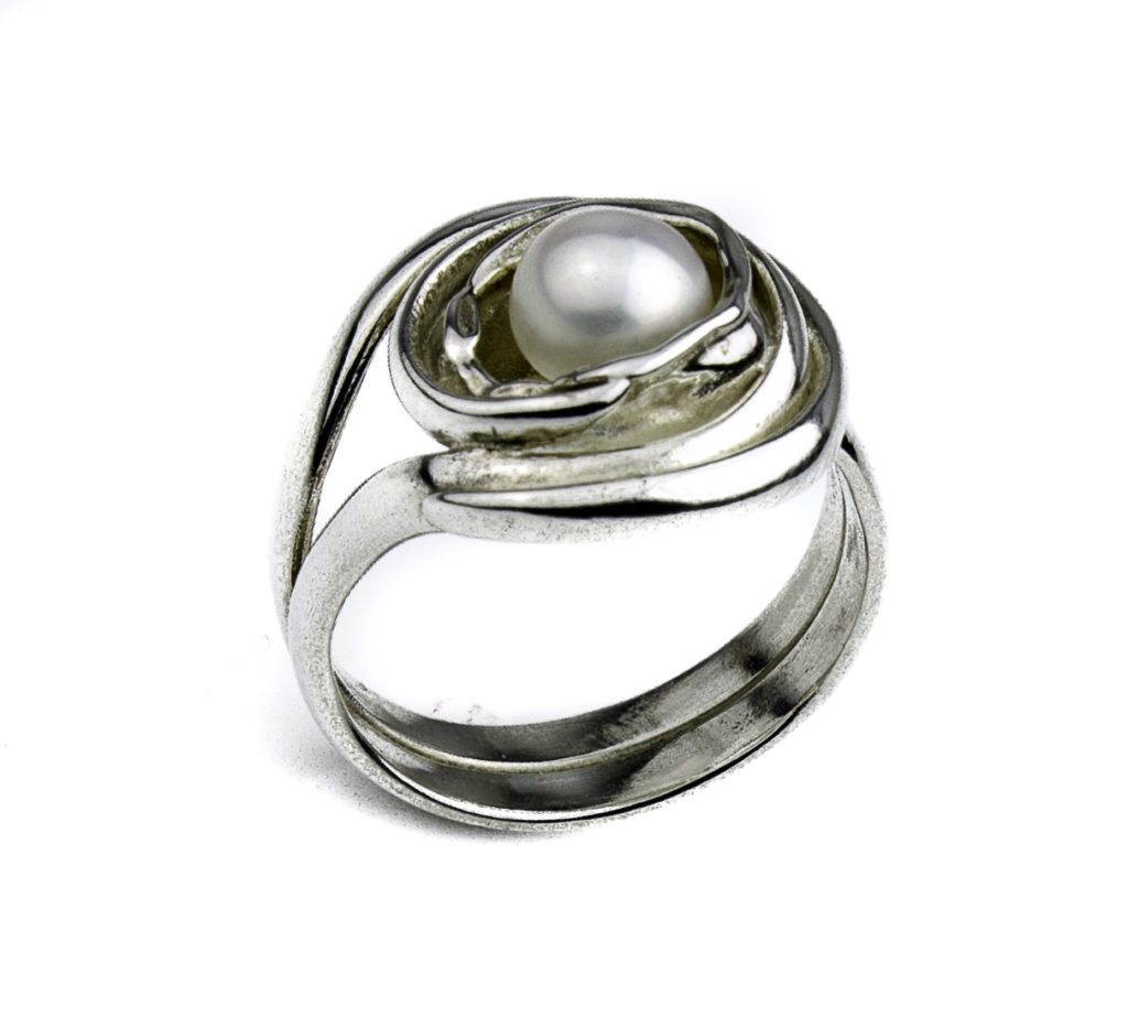 Look beyond the Classics with Shell & Pearl Jewelry